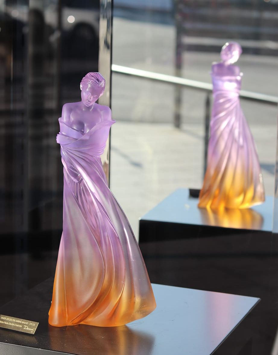 Cristallerie Daum Nancy, Le Guide - Michael Vessiere