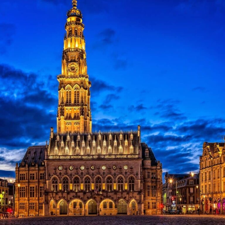 Les 10 Beffrois du Nord-Pas-De-Calais - Michaël Vessière