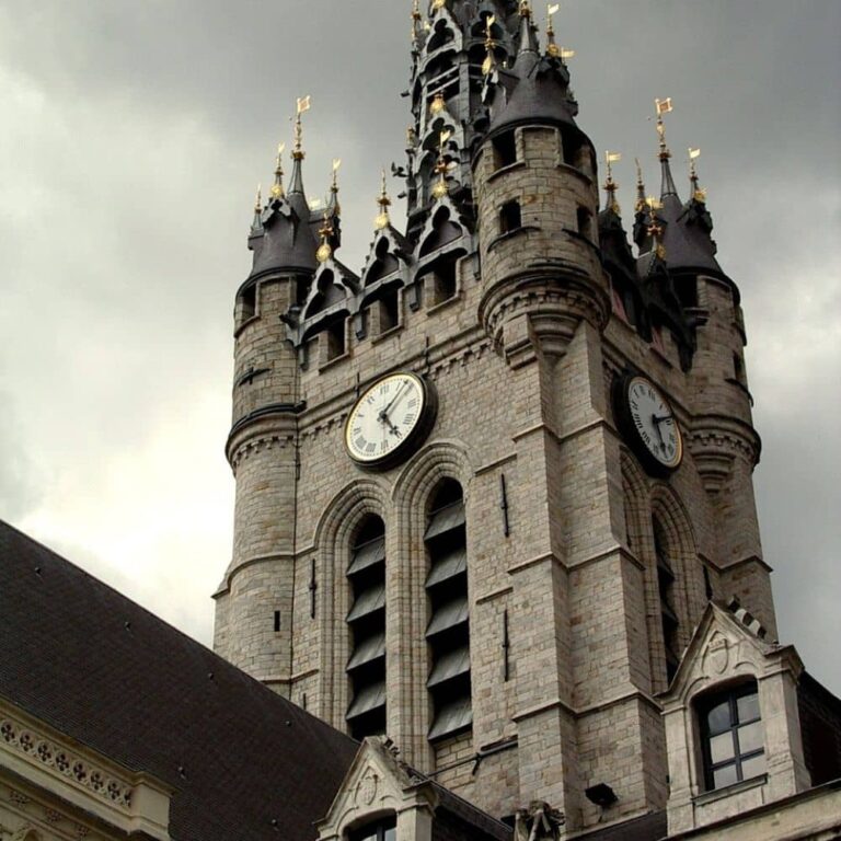 Les 10 Beffrois du Nord-Pas-De-Calais - Michaël Vessière