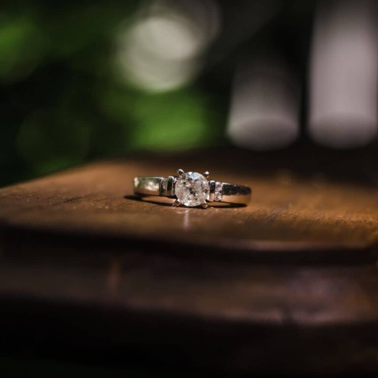 Le rituel à connaître de la demande en fiançailles - Michaël Vessière